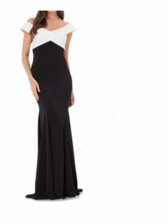 Carmen Marc Valvo | Dresses | Carmen Marc Valvo Offshoulder Black And ...